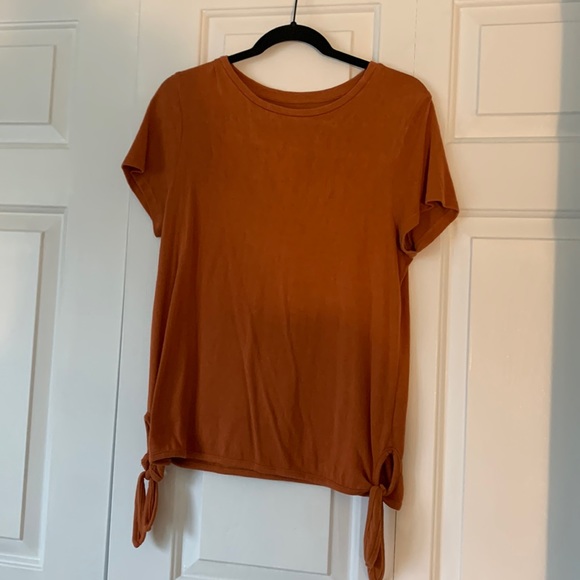 Universal Thread | Tops | Universal Thread Tshirt Ties On Sides | Poshmark